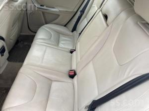 Zils Volvo V60 2012 Rīga, ar dzinēja tilpumu 1.60 L un nobraukumu 295 tūkst. km par 7300 €, foto 17 vietnē AUTOMOTO.COM.LV