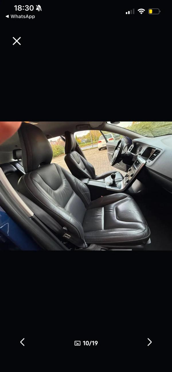 Blue Volvo V60 2012 in Saldus, with an engine capacity of 2.00 L and mileage of 330 thousand km for 6900 €, photo 9 on AUTOMOTO.COM.LV