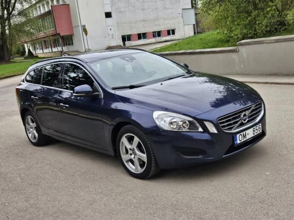 Синий Вольво B60 2012 в Екабпилс, объемом двигателя 2.00 л и пробегом 300 тыс. км за 6590 €, фото 3 на AUTOMOTO.COM.LV