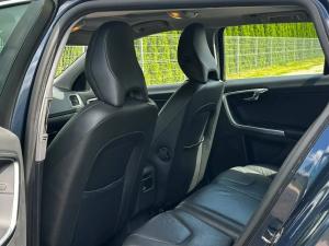 Blue Volvo V60 2012 in Jelgava, with an engine capacity of 2.00 L and mileage of 304 thousand km for 6490 €, photo 12 on AUTOMOTO.COM.LV