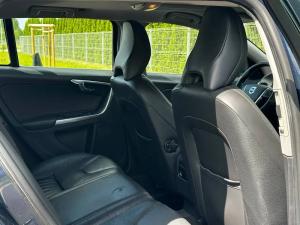 Blue Volvo V60 2012 in Jelgava, with an engine capacity of 2.00 L and mileage of 304 thousand km for 6490 €, photo 15 on AUTOMOTO.COM.LV