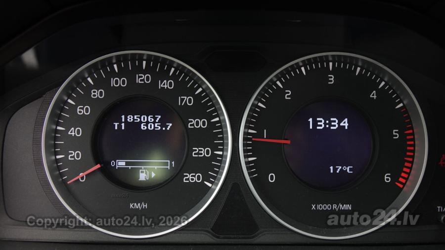 Zils Volvo V60 2012 Tartu, ar dzinēja tilpumu 1.60 L un nobraukumu 185 tūkst. km par 7790 €, foto 18 vietnē AUTOMOTO.COM.LV