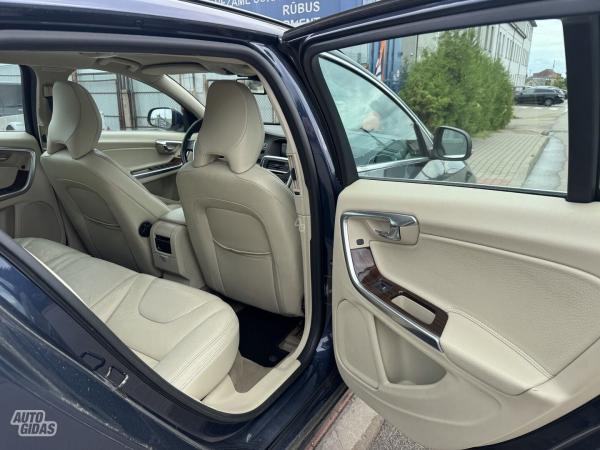 Zils Volvo V60 2012 Kauņa, ar dzinēja tilpumu 2.00 L un nobraukumu 239 tūkst. km par 4299 €, foto 7 vietnē AUTOMOTO.COM.LV