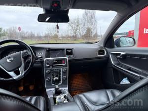 Blue Volvo V60 2012 in Riga, with an engine capacity of 2.00 L and mileage of 284 thousand km for 5800 €, photo 9 on AUTOMOTO.COM.LV