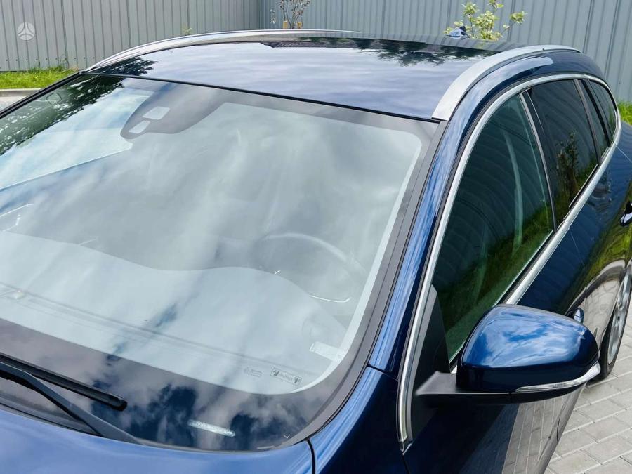 Blue Volvo V60 2012 in Prienai, with an engine capacity of 1.98 L and mileage of 358 thousand km for 5499 €, photo 10 on AUTOMOTO.COM.LV