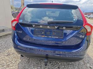Zils Volvo V60 2012 Viļņa, ar dzinēja tilpumu 1.98 L un nobraukumu 291 tūkst. km par 5790 €, foto 9 vietnē AUTOMOTO.COM.LV