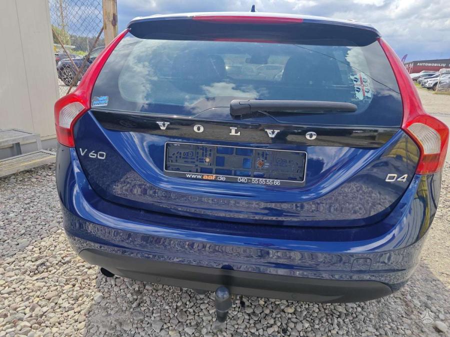Zils Volvo V60 2012 Viļņa, ar dzinēja tilpumu 1.98 L un nobraukumu 291 tūkst. km par 5790 €, foto 9 vietnē AUTOMOTO.COM.LV