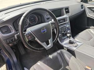 Zils Volvo V60 2012 Viļņa, ar dzinēja tilpumu 1.98 L un nobraukumu 291 tūkst. km par 5790 €, foto 14 vietnē AUTOMOTO.COM.LV