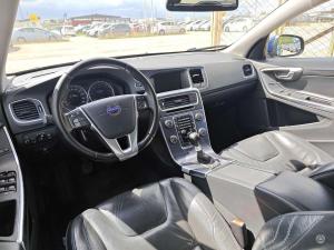 Zils Volvo V60 2012 Viļņa, ar dzinēja tilpumu 1.98 L un nobraukumu 291 tūkst. km par 5790 €, foto 20 vietnē AUTOMOTO.COM.LV