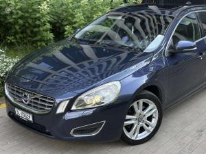 Blue Volvo V60 2012 in Vilnius, with an engine capacity of 2.00 L and mileage of 298 thousand km for 4800 €, photo 3 on AUTOMOTO.COM.LV