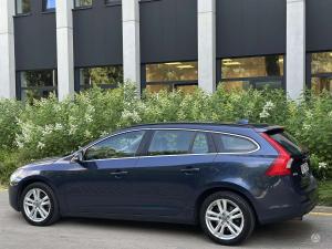 Blue Volvo V60 2012 in Vilnius, with an engine capacity of 2.00 L and mileage of 298 thousand km for 4800 €, photo 4 on AUTOMOTO.COM.LV