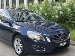 Blue Volvo V60 2012 in Vilnius, with an engine capacity of 2.00 L and mileage of 298 thousand km for 4800 €, photo 10 on AUTOMOTO.COM.LV