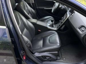 Blue Volvo V60 2012 in Vilnius, with an engine capacity of 2.00 L and mileage of 298 thousand km for 4800 €, photo 21 on AUTOMOTO.COM.LV