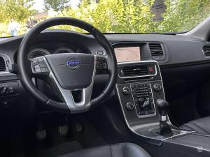 Blue Volvo V60 2012 in Vilnius, with an engine capacity of 2.00 L and mileage of 298 thousand km for 4800 €, photo 25 on AUTOMOTO.COM.LV