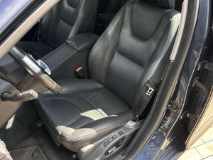 Blue Volvo V60 2012 in Vilnius, with an engine capacity of 2.00 L and mileage of 298 thousand km for 4800 €, photo 34 on AUTOMOTO.COM.LV