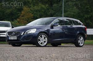 Blue Volvo V60 2012 in Riga, with an engine capacity of 2.00 L and mileage of 209 thousand km for 6990 €, photo 1 on AUTOMOTO.COM.LV