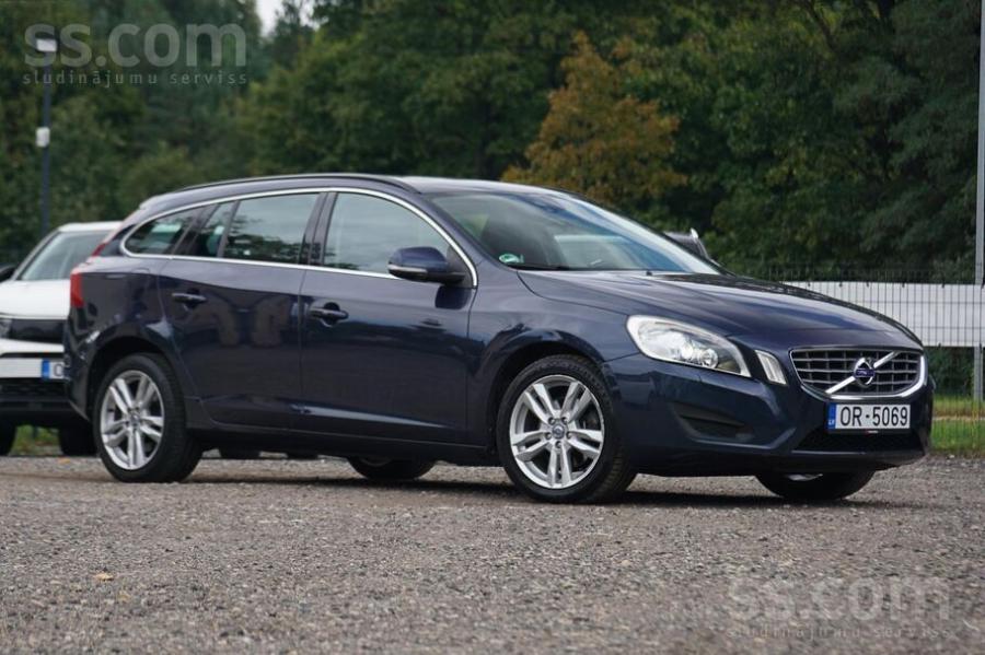 Zils Volvo V60 2012 Rīga, ar dzinēja tilpumu 2.00 L un nobraukumu 209 tūkst. km par 6990 €, foto 3 vietnē AUTOMOTO.COM.LV