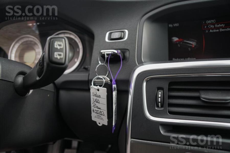 Zils Volvo V60 2012 Rīga, ar dzinēja tilpumu 2.00 L un nobraukumu 209 tūkst. km par 6990 €, foto 15 vietnē AUTOMOTO.COM.LV