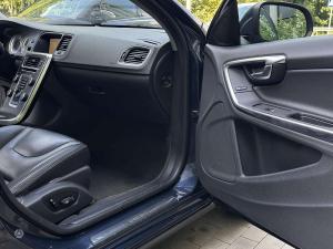 Zils Volvo V60 2012 Viļņa, ar dzinēja tilpumu 1.98 L un nobraukumu 298 tūkst. km par 4450 €, foto 19 vietnē AUTOMOTO.COM.LV