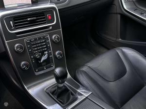 Zils Volvo V60 2012 Viļņa, ar dzinēja tilpumu 1.98 L un nobraukumu 298 tūkst. km par 4450 €, foto 29 vietnē AUTOMOTO.COM.LV