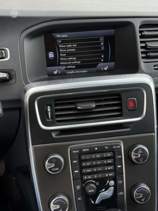 Blue Volvo V60 2012 in Klaipeda, with an engine capacity of 1.60 L and mileage of 255 thousand km for 6500 €, photo 10 on AUTOMOTO.COM.LV