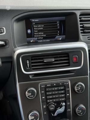 Blue Volvo V60 2012 in Klaipeda, with an engine capacity of 1.60 L and mileage of 255 thousand km for 6500 €, photo 10 on AUTOMOTO.COM.LV