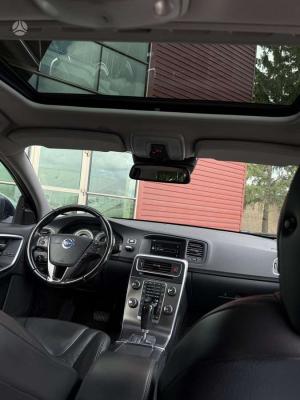 Blue Volvo V60 2012 in Klaipeda, with an engine capacity of 1.60 L and mileage of 255 thousand km for 6500 €, photo 23 on AUTOMOTO.COM.LV