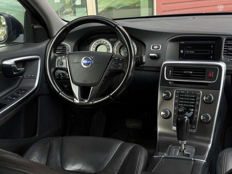 Blue Volvo V60 2012 in Klaipeda, with an engine capacity of 1.60 L and mileage of 255 thousand km for 6500 €, photo 24 on AUTOMOTO.COM.LV