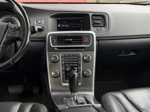 Blue Volvo V60 2012 in Klaipeda, with an engine capacity of 1.60 L and mileage of 255 thousand km for 6500 €, photo 25 on AUTOMOTO.COM.LV