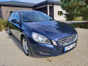 Blue Volvo V60 2012 in Vilnius, with an engine capacity of 2.00 L and mileage of 334 thousand km for 5700 €, photo  on AUTOMOTO.COM.LV