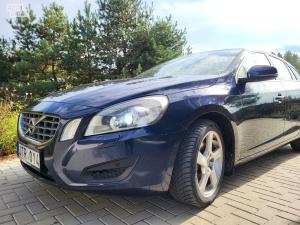 Blue Volvo V60 2012 in Vilnius, with an engine capacity of 2.00 L and mileage of 334 thousand km for 5700 €, photo 12 on AUTOMOTO.COM.LV