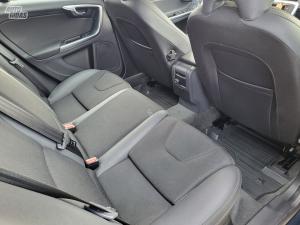 Blue Volvo V60 2012 in Vilnius, with an engine capacity of 2.00 L and mileage of 334 thousand km for 5700 €, photo 18 on AUTOMOTO.COM.LV
