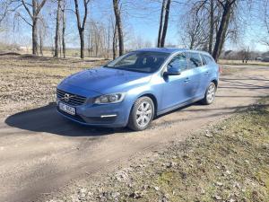 Zils Volvo V60 2013 Jēkabpils, ar dzinēja tilpumu 1.60 L un nobraukumu 283 tūkst. km par 4800 €, foto 2 vietnē AUTOMOTO.COM.LV