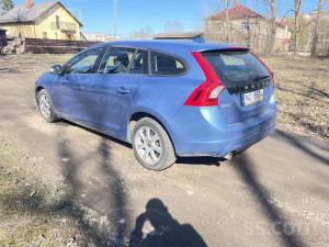 Zils Volvo V60 2013 Jēkabpils, ar dzinēja tilpumu 1.60 L un nobraukumu 283 tūkst. km par 4800 €, foto 5 vietnē AUTOMOTO.COM.LV