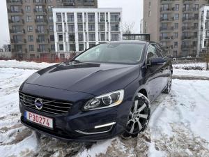 Blue Volvo V60 2013 in Vilnius, with an engine capacity of 2.40 L and mileage of 237 thousand km for 7800 €, photo 2 on AUTOMOTO.COM.LV