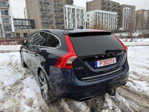 Blue Volvo V60 2013 in Vilnius, with an engine capacity of 2.40 L and mileage of 237 thousand km for 7800 €, photo 4 on AUTOMOTO.COM.LV