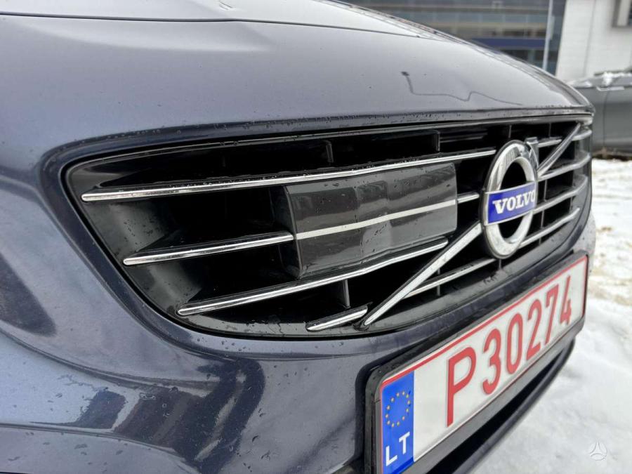 Blue Volvo V60 2013 in Vilnius, with an engine capacity of 2.40 L and mileage of 237 thousand km for 7800 €, photo 10 on AUTOMOTO.COM.LV