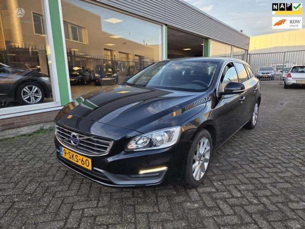 Blue Volvo V60 2013 in Vilnius, with an engine capacity of 1.56 L and mileage of 151 thousand km for 9950 €, photo 2 on AUTOMOTO.COM.LV