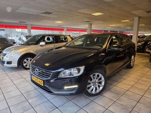 Blue Volvo V60 2013 in Vilnius, with an engine capacity of 1.56 L and mileage of 151 thousand km for 9950 €, photo 5 on AUTOMOTO.COM.LV
