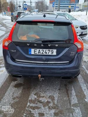 Blue Volvo V60 2013 in Vilnius, with an engine capacity of 2.40 L and mileage of 265 thousand km for 5950 €, photo 4 on AUTOMOTO.COM.LV
