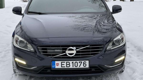 Zils Volvo V60 2013 Lazdijai, ar dzinēja tilpumu 2.40 L un nobraukumu 241 tūkst. km par 7700 €, foto 4 vietnē AUTOMOTO.COM.LV