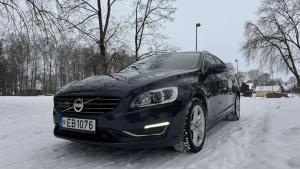 Blue Volvo V60 2013 in Lazdijai, with an engine capacity of 2.40 L and mileage of 241 thousand km for 7700 €, photo 5 on AUTOMOTO.COM.LV