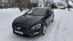 Blue Volvo V60 2013 in Lazdijai, with an engine capacity of 2.40 L and mileage of 241 thousand km for 7700 €, photo 6 on AUTOMOTO.COM.LV