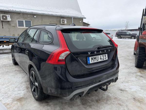 Zils Volvo V60 2013 Kauņa, ar dzinēja tilpumu 1.56 L un nobraukumu 249 tūkst. km par 4300 €, foto 4 vietnē AUTOMOTO.COM.LV