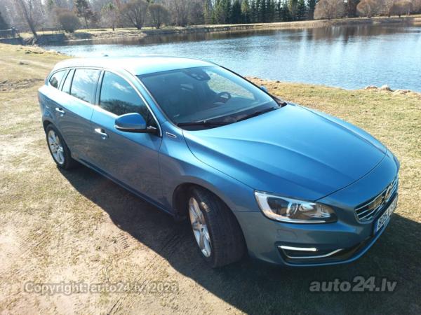 Blue Volvo V60 2013 in Tallinn, with an engine capacity of 2.40 L and mileage of 151 thousand km for 8500 €, photo 2 on AUTOMOTO.COM.LV