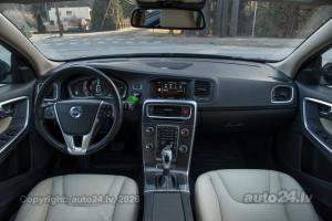 Zils Volvo V60 2013 Pērnava, ar dzinēja tilpumu 2.40 L un nobraukumu 374 tūkst. km par 7500 €, foto 7 vietnē AUTOMOTO.COM.LV