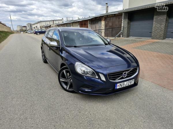 Zils Volvo V60 2013 Alīta, ar dzinēja tilpumu 2.00 L un nobraukumu 253 tūkst. km par 7270 €, foto 7 vietnē AUTOMOTO.COM.LV