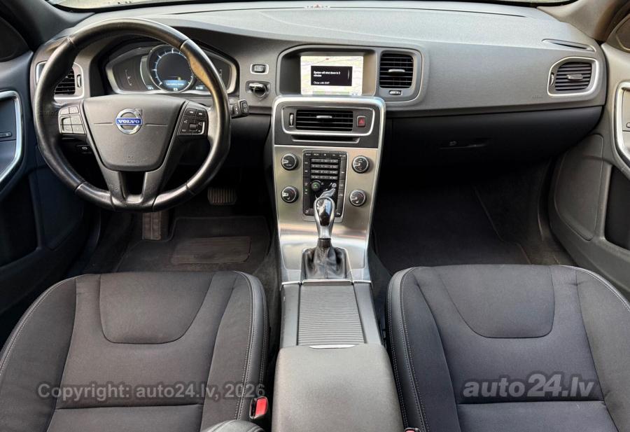 Zils Volvo V60 2013 Tallina, ar dzinēja tilpumu 2.00 L un nobraukumu 219 tūkst. km par 7400 €, foto 11 vietnē AUTOMOTO.COM.LV