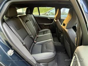 Zils Volvo V60 2013 Tallina, ar dzinēja tilpumu 2.00 L un nobraukumu 219 tūkst. km par 7400 €, foto 23 vietnē AUTOMOTO.COM.LV