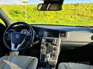 Zils Volvo V60 2013 Daugavpils, ar dzinēja tilpumu 2.00 L un nobraukumu 294 tūkst. km par 5100 €, foto 16 vietnē AUTOMOTO.COM.LV